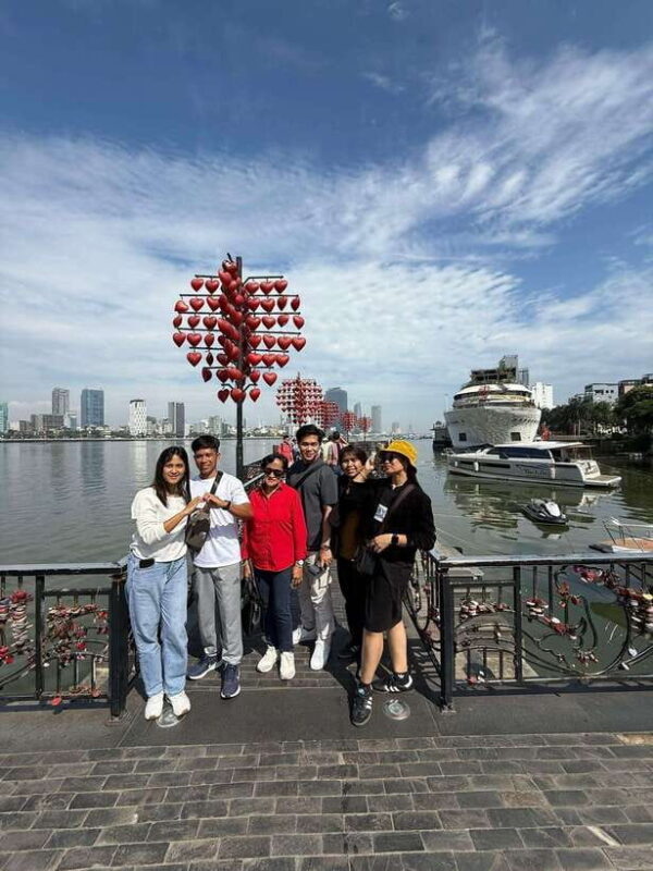 Da Nang City Sightseeing Private Tour with Female Tour Guide - FAQ
