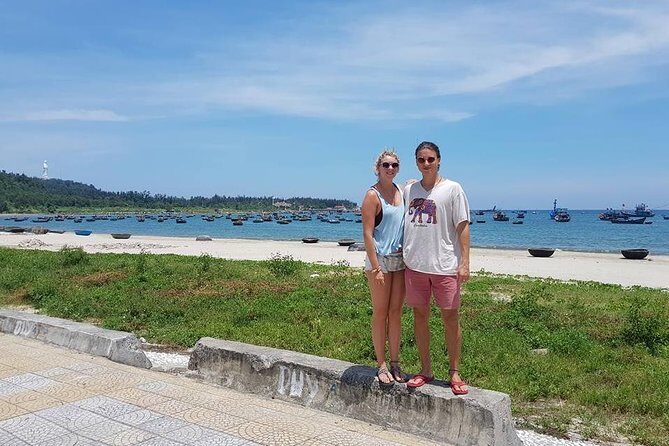 DA NANG CITY TOUR with DRAGON BRIDGE, MARBLE MOUNTAIN, MONKEY MOUNTAIN(Private) - Exploring the Marble Mountains