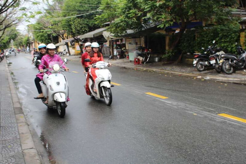 Da Nang: Con Market And Seafood Street Experience - Key Points