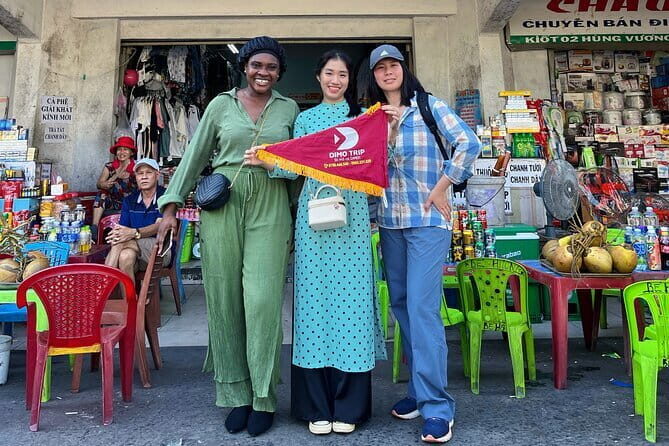 Da Nang free motorbike and food tour - Dragon Bridge Fireworks and Sugar Cane Juice