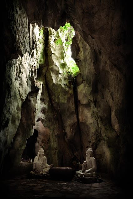 Da Nang Half day City Tour: Linh Ung, Marble & Am Phu Cave - Am Phu Cave (Hell Cave)