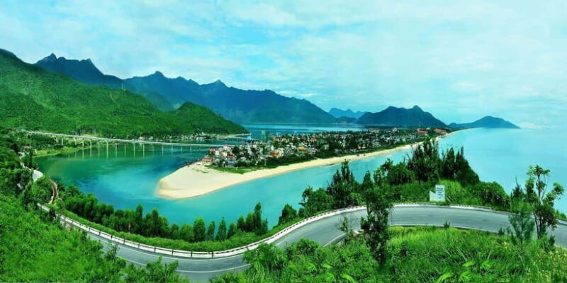 Da Nang: Hue Imperial Day Trip, Hai Van Pass Train, & Lunch - Key Points