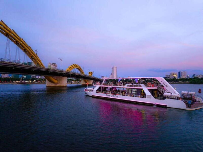Da Nang: Poseidon Cruise with Dinner and Dragon Bridge Show - Key Points
