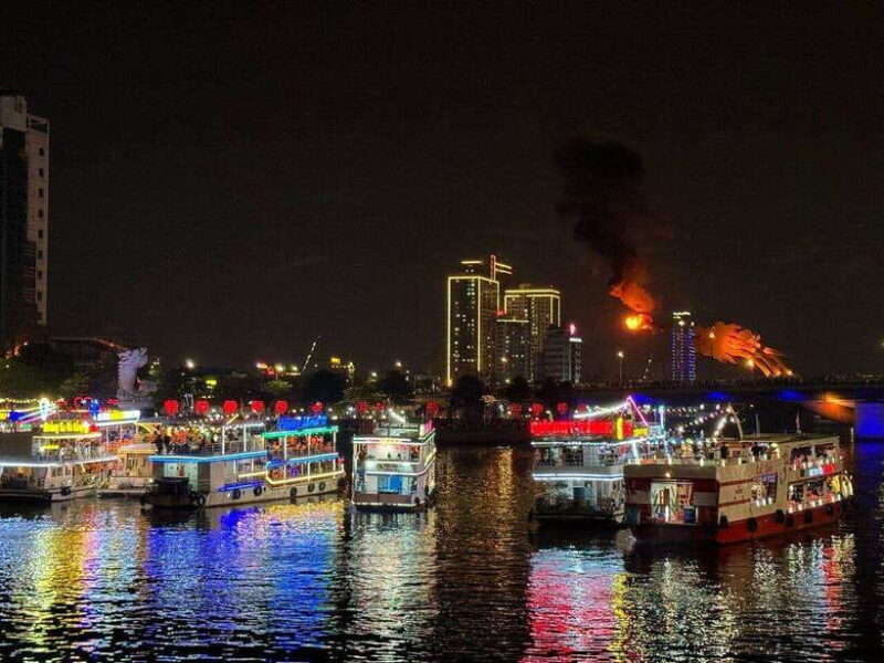 Da Nang Private Night Tour: Market, Sightseeing & Cruise - Transportation and Comfort