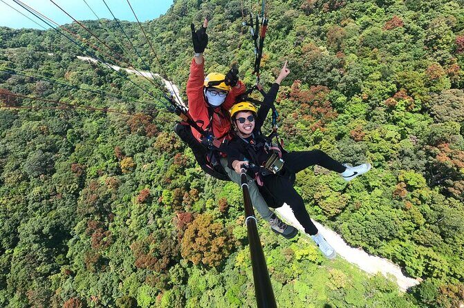Da Nang Private paragliding experience on Monkey Mountain - An In-Depth Look at the Da Nang Paragliding Tour