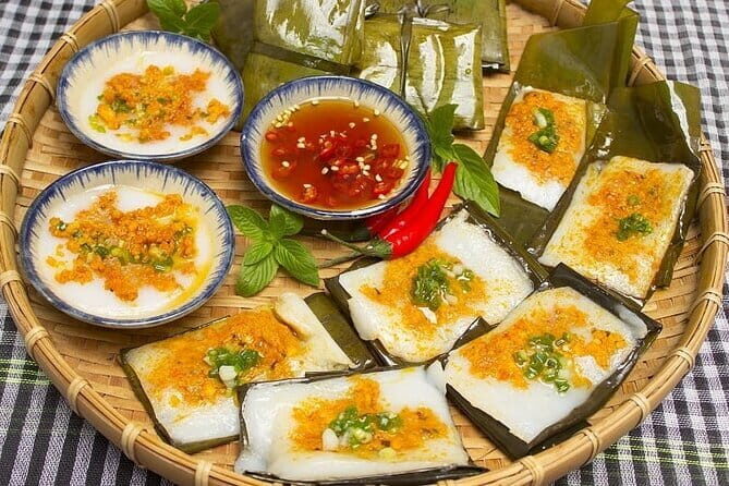 Da Nang Street Food Private Tour With Local Students - A Close Look at the Da Nang Street Food Private Tour