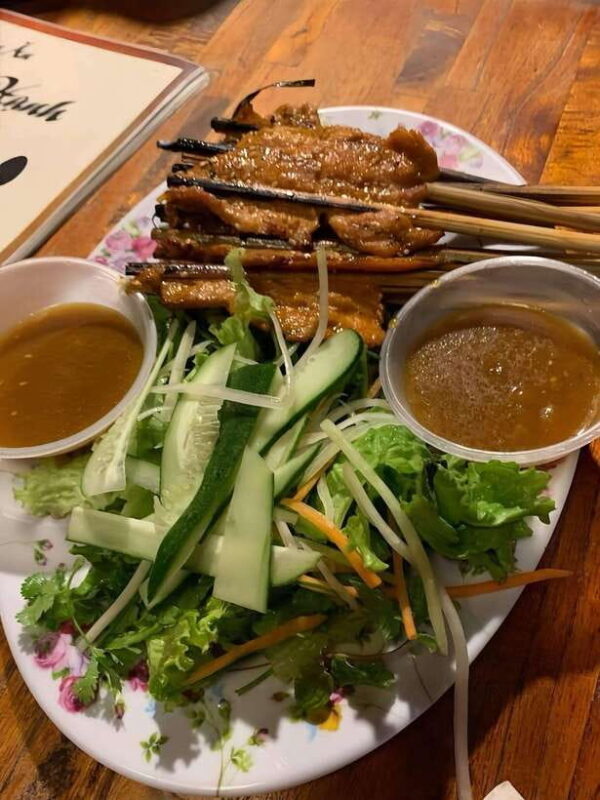 Da Nang Street Food Private Tour With Optional Paragliding - Key Points