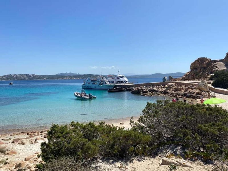 Da Santa Teresa Gallura: tour in motonave a La Maddalena - Key Points