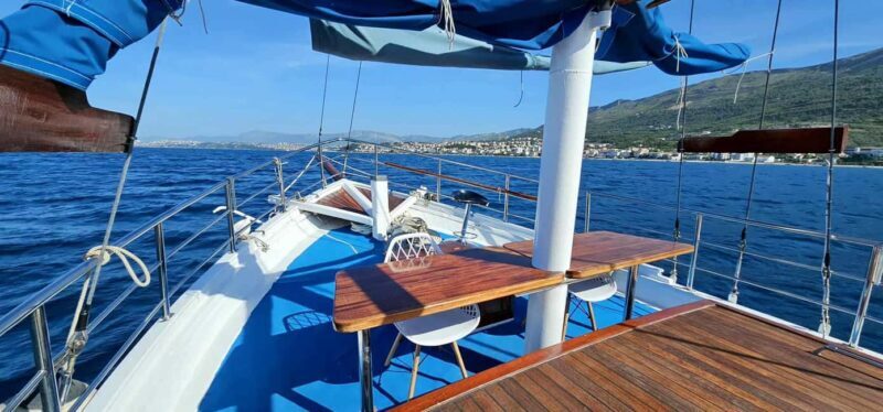 Daily boat trips - Introduction: An Adventurous Day on the Water