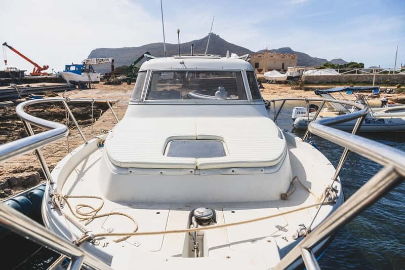 DAILY CHARTER OF THE EGADI ISLANDS WITH TASTING ON BOARD - Key Points
