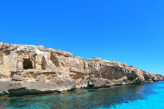 Daily tour in dinghy Favignana and Levanzo - The Sum Up
