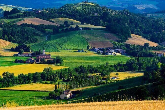 Daily Train SelfTour from Bologna: Fortress and Castle - Who Would Love This Tour?