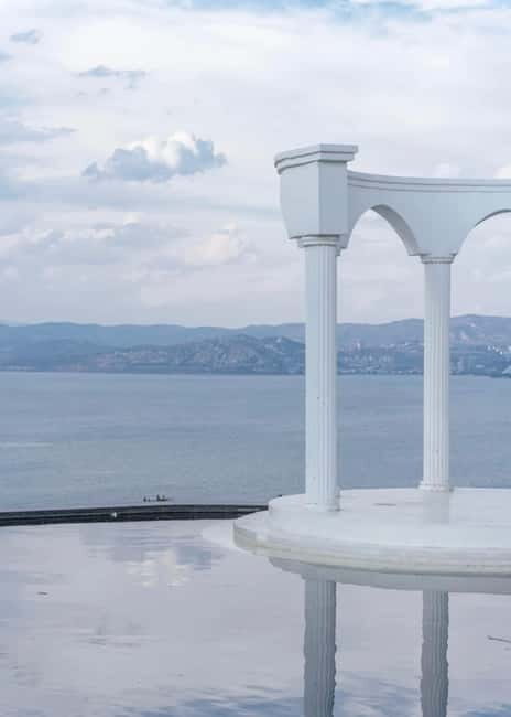 Dali Day Tour: Scenic Lakes, Bai Heritage & Tie-Dye Workshop - Exploring the Dali Day Tour