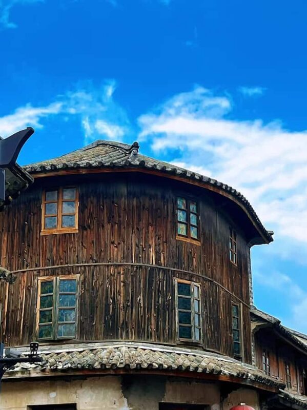 Dali: Xizhou Ancient Town Private Half-Day Tour - Tasting Local Delights