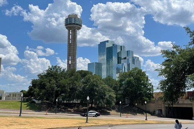 Dallas in Wonderland: A Self-Guided Walking Tour of Dallas - Authentic Voices and Feedback