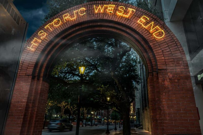 Dallas Spirits & Spirits Haunted Pub Crawl - Who Will Love This Tour?