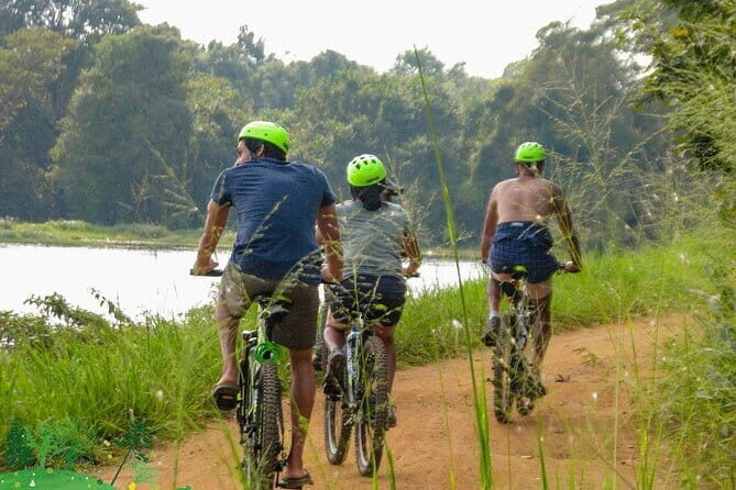 Dambulla and Sigiriya Cycling Tour from Kandy - A Thorough Look at the Dambulla and Sigiriya Cycling Tour