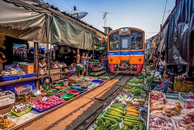 Damnoen Saduak Floating Market & Maeklong Market Tour frm Bangkok - Key Points