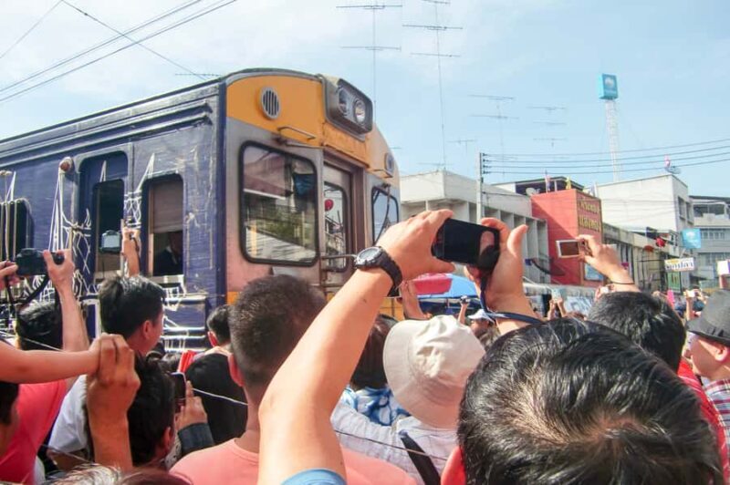 Damnoen Saduak, Reclining Buddha, and Wat Arun Private Tour - Transport and Logistics