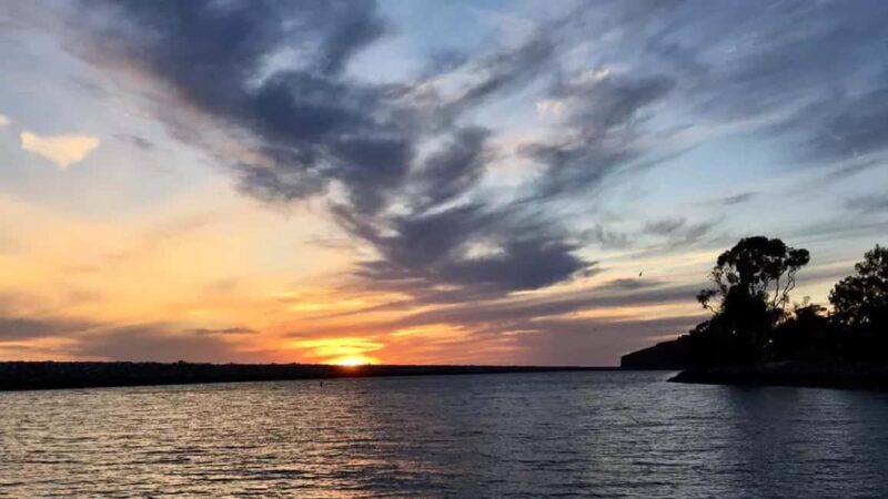 Dana Point: Evening Harbor Wine Cruise with snacks - A Genuine Look at the Experience