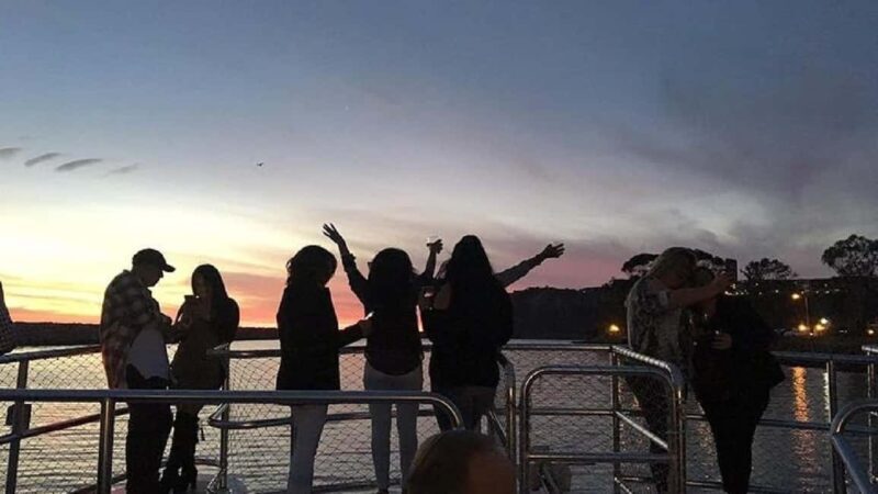 Dana Point: Evening Harbor Wine Cruise with snacks - FAQ