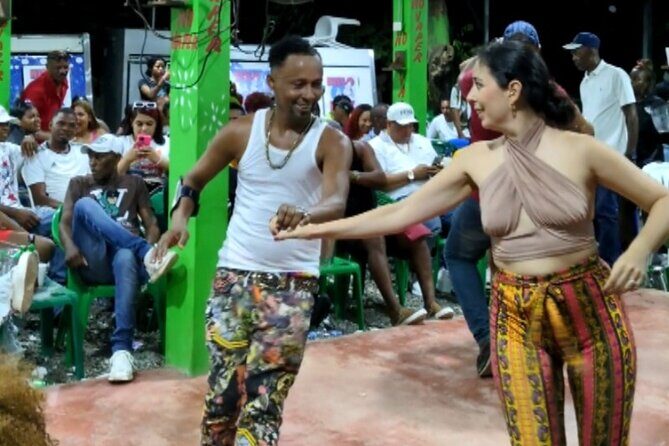 Dance Dominican bachata on Mondays - The Sum Up