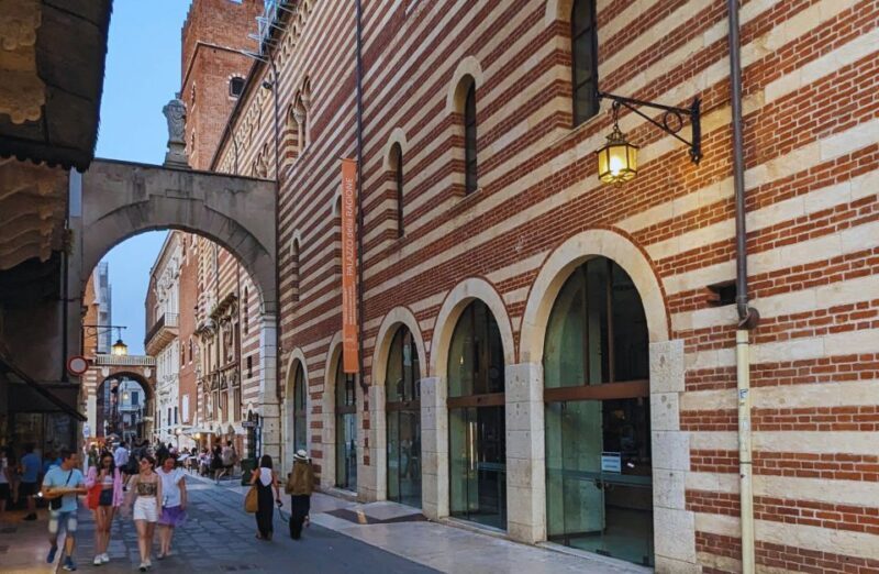 Dante in Verona: From Inferno to Paradise - An Authentic Look at Dante in Verona