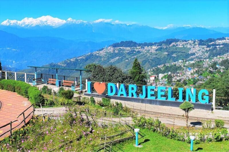 Darjeeling: Full-Day Guided Sightseeing Tour by Car - Exploring Darjeeling: A Full-Day Guided Car Tour