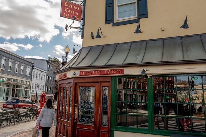 Dark History: Georgetown Spies, Lies, & Politics Walking Tour - Key Points