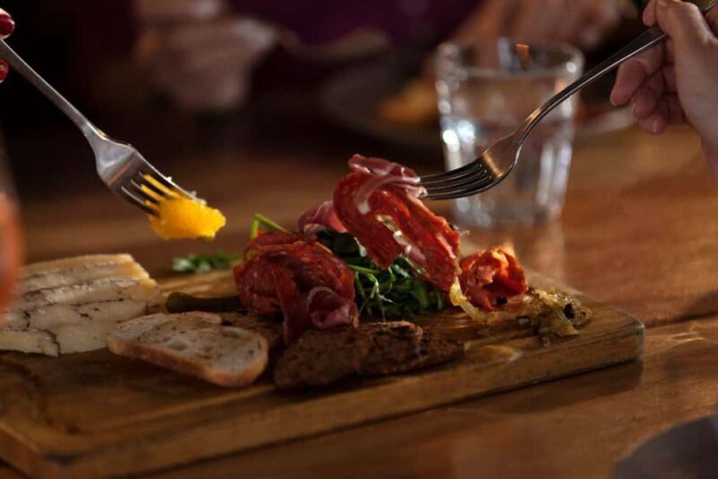 Darwin: 4-Course Dining Experience with Sparkling Wine - An In-Depth Look at the Dining Experience