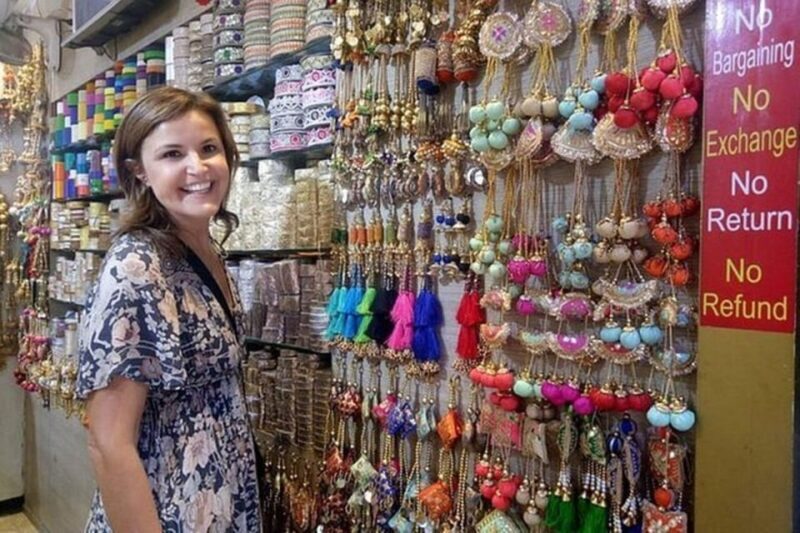 Day Customized Delhi Shopping Tour with Female Consultant - An In-Depth Look at the Delhi Shopping Tour