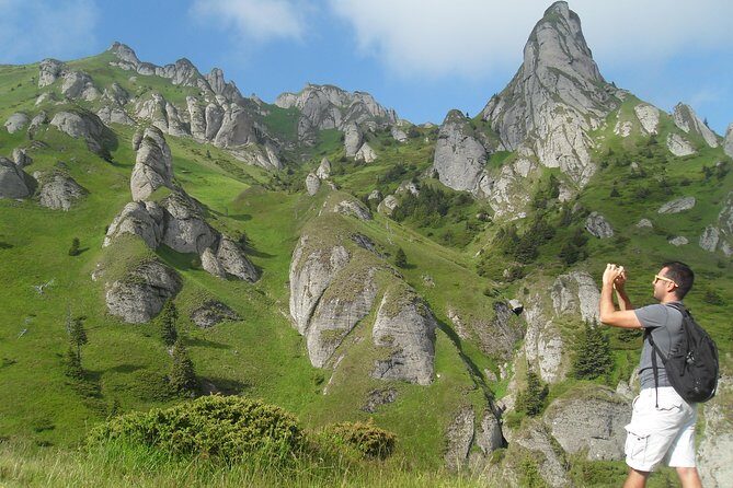 Day Hike in Carpathian Mountains for all levels in five areas - Key Points