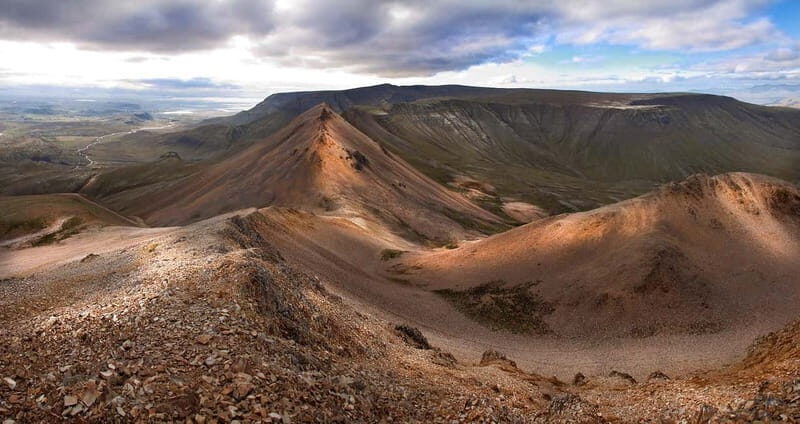 Day Hike to Moskardshnjukar: The Knifes Edge - moderate - Intro to the Experience