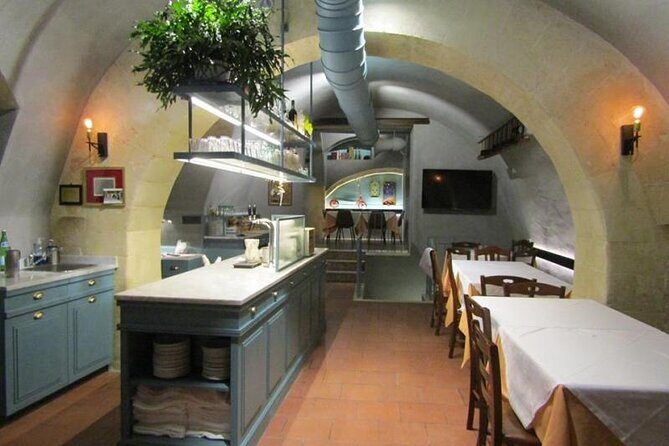 Day in Altamura and Gravina Guided Tour with Lunch in an Osteria - Who Will Love This Tour