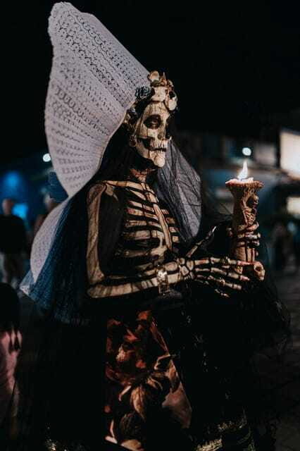 Day of the Dead Catrina Photoshoot & Mezcal Spirited Faces - Analyzing the Value