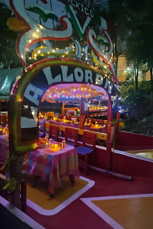 Day of the Dead in Mexico City: Mexican dinner and party in Xochimilco - Authenticity and Authentic Experiences