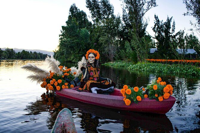 Day of the Dead Living Tradition with Frida Kahlo Museum - Key Points