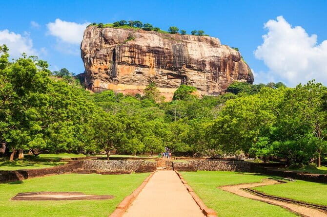 Day Tour Ella with Train Ride, Little Adams Peak and Nine Arches - Who Is This Tour Best For?