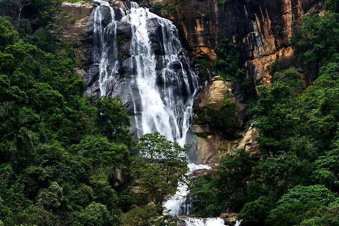 Day Tour Ella with Train Ride, Little Adams Peak and Nine Arches - FAQ