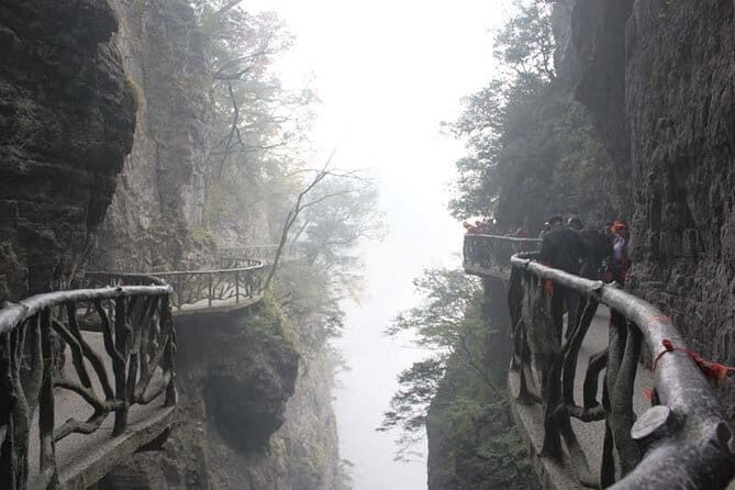 Day Tour for Tianmen Mountian and The Longgest Glass Bridge in the world - Introduction