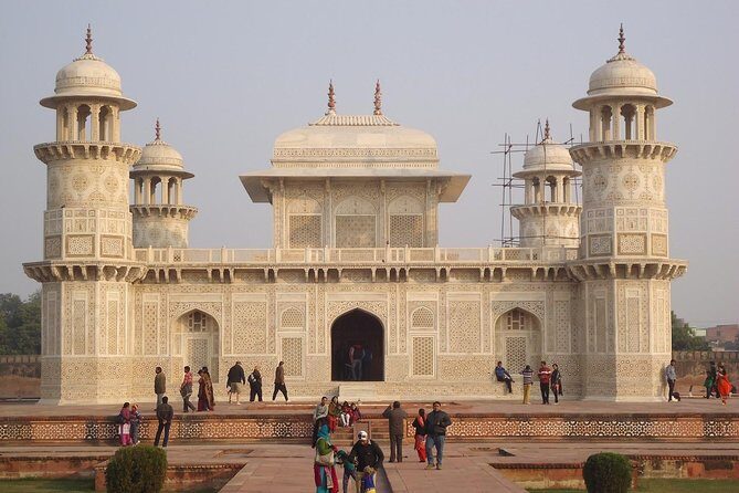 Day Tour from Khajuraho to New Delhi via Agra - Lunch and Craft Center