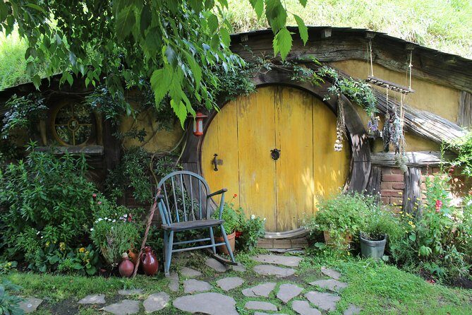 Day Tour Hobbiton + Rotorua from Auckland in Luxury Minibus - FAQ