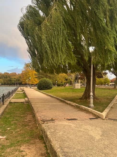 Day Tour Ioannina Lake Island lifestyle - Key Points