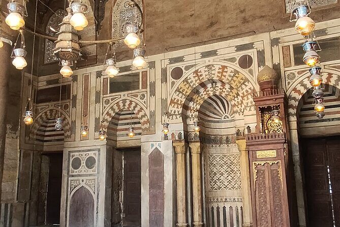 Day Tour of Famous Mosques in Cairo - Khan el-Khalili: The Heart of Cairo’s Market Scene
