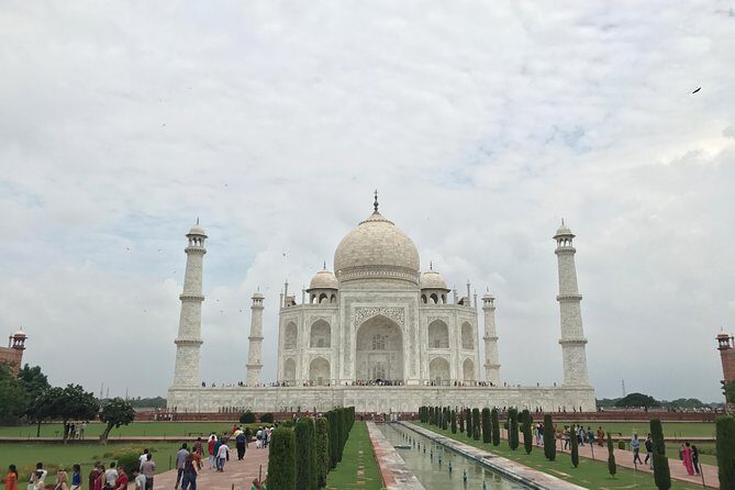 Day Tour Of Taj Mahal And Fatehpur Sikri From Jaipur - An In-Depth Review of the Jaipur to Agra Day Tour