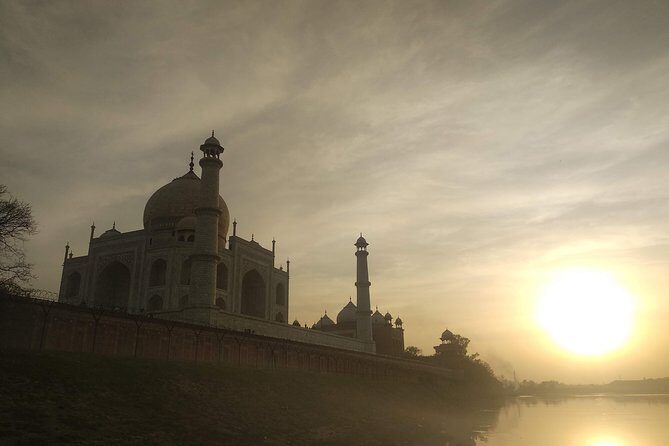 Day Tour Taj Mahal & Agra Fort by Private Car From Delhi - Why Choose a Private Car Tour to the Taj Mahal from Delhi?