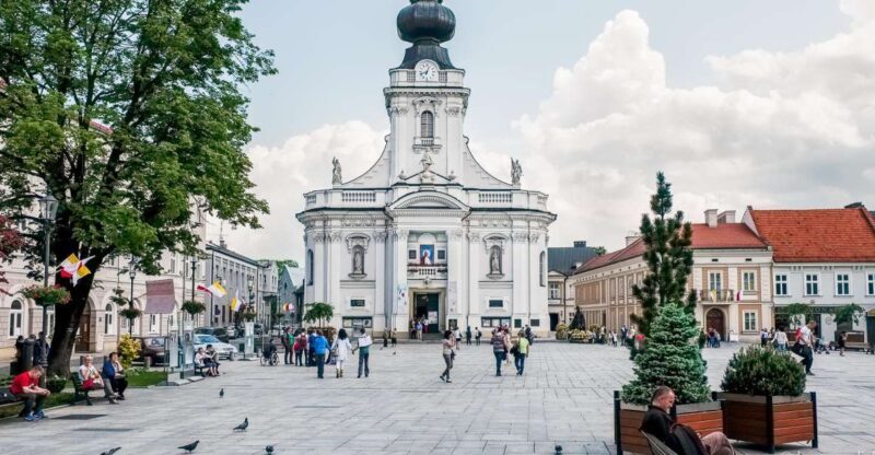 Day Tour: Traces of Pope John Paul II near Krakow - The Experience: Transportation, Guides, and Group Size