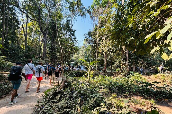 Day Trek to Kuangsi Waterfall and Bear Sanctuary - Luang Prabang full day tour - Key Points