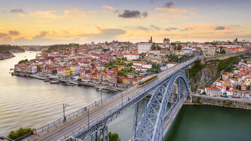DAY TRIP BETWEEN LISBON AND PORTO (OR VICE VERSA) - Key Points