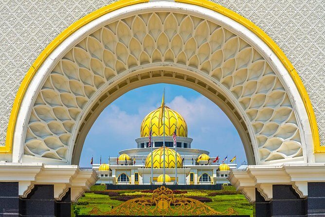 Day Trip frm Port Klang: Kuala Lumpur Famous Landmarks with Lunch - The Sum Up